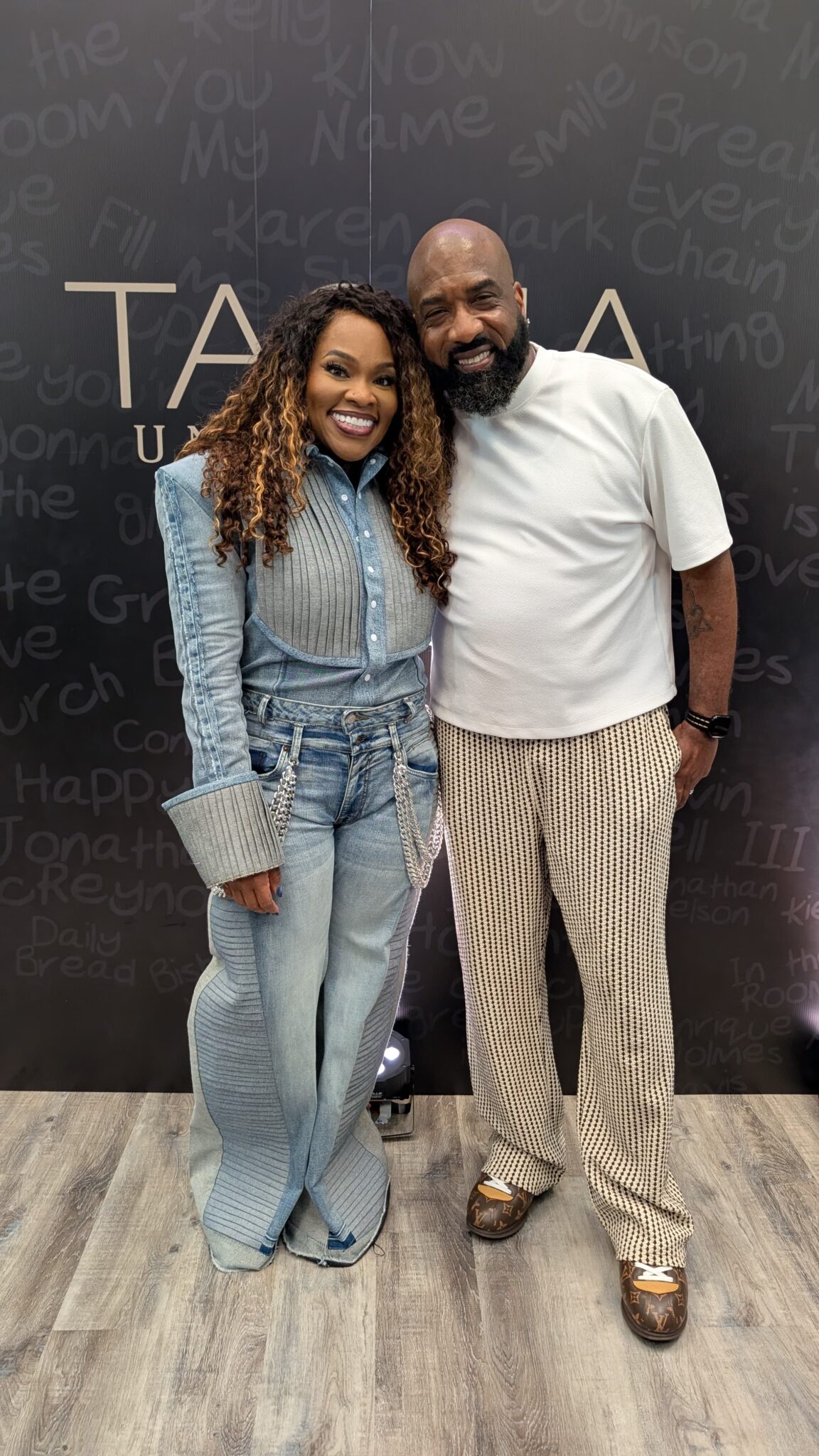 Tasha Cobbs Leonard Takes Unscripted” To New Levels With Live